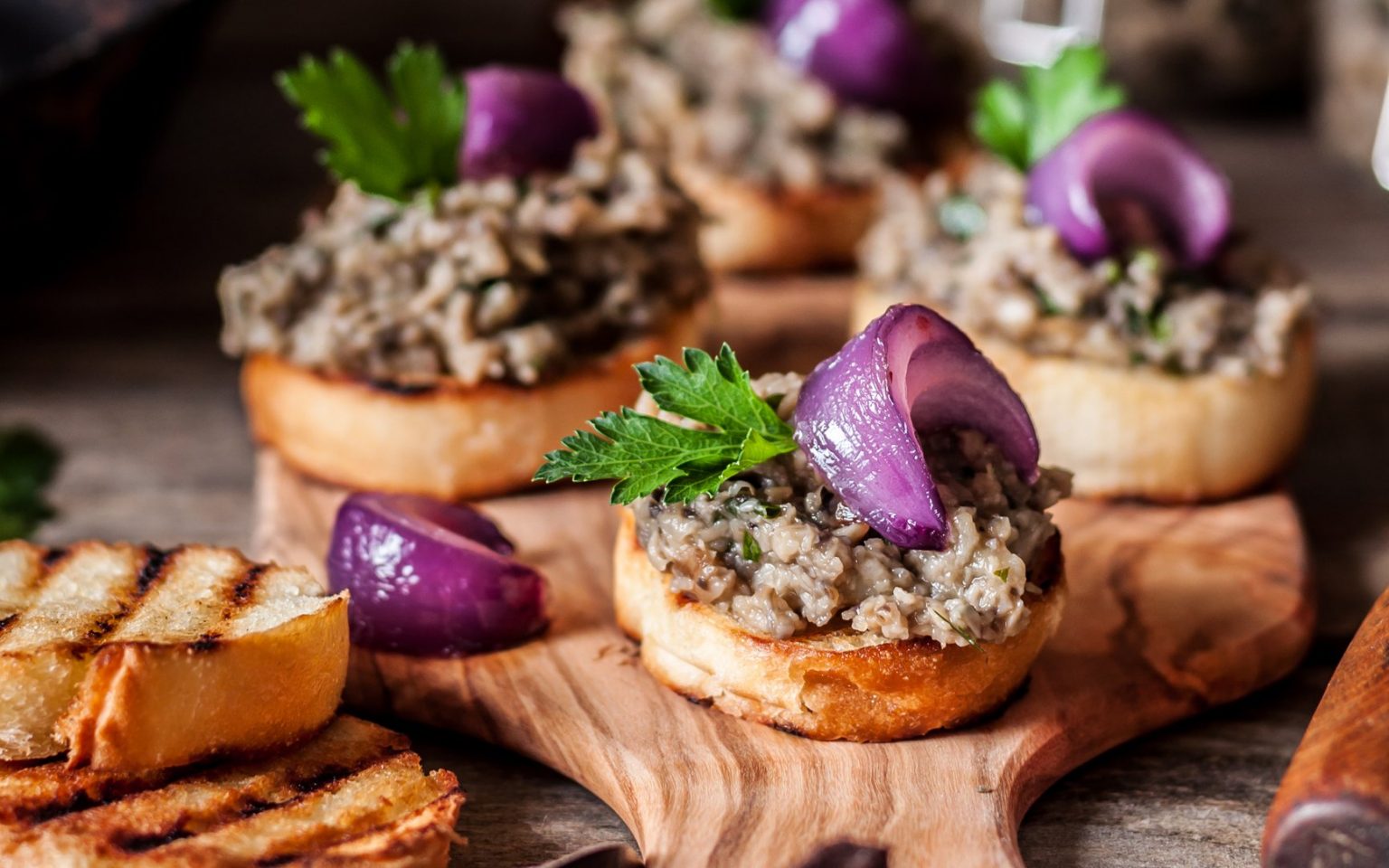 Can You Eat Mushroom Stems? How to Cook With Them | GroCycle